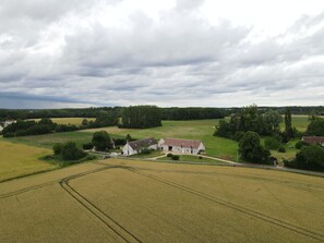 Restored farmhouse near Loire Castles with Wi-Fi and secure parking ...