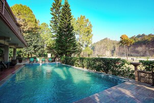 Suíte premium, piscina particular | Roupas de cama premium