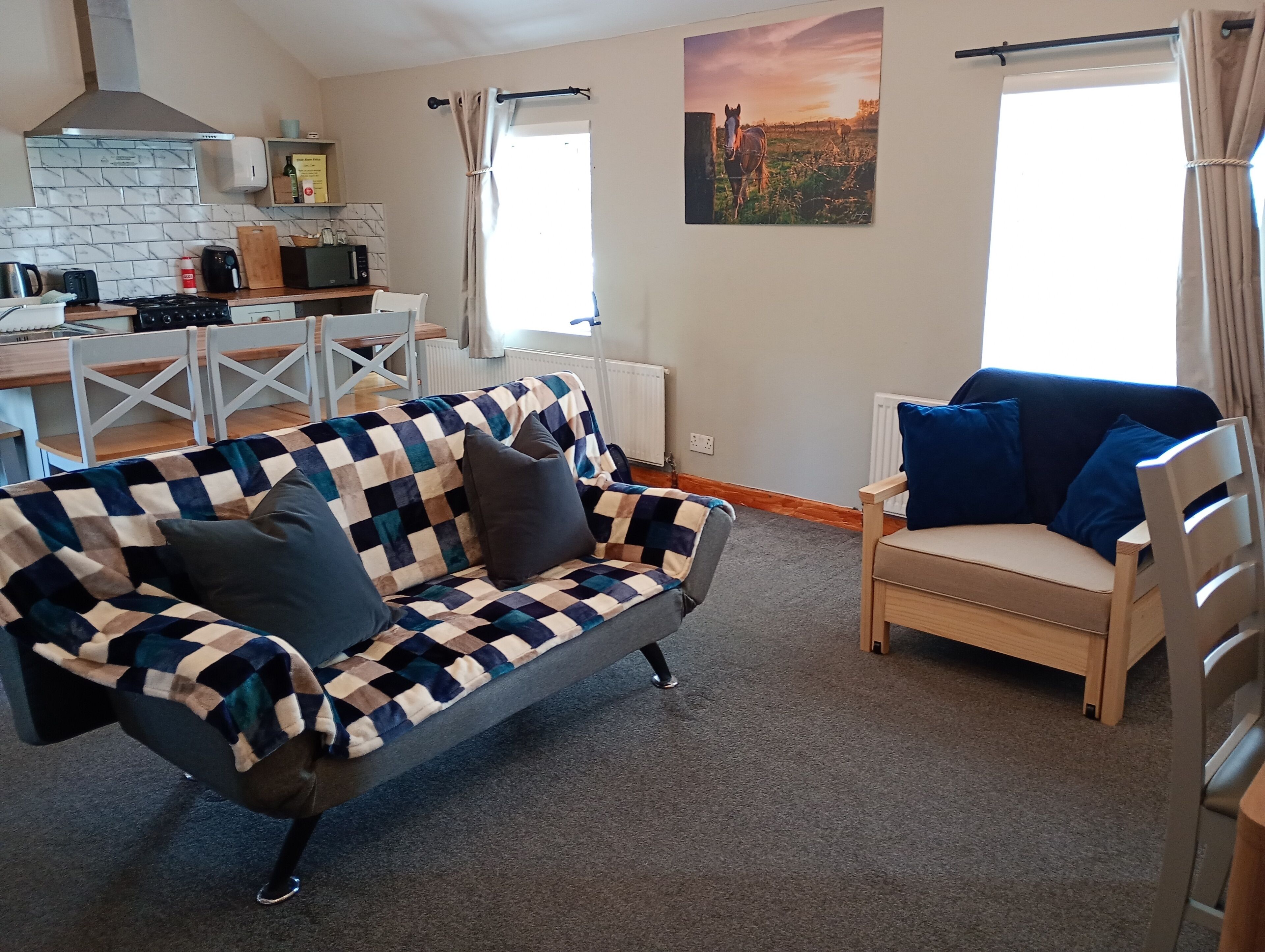 Apartamento conforto, vista para o pátio | Roupas de cama premium, individualmente decorados