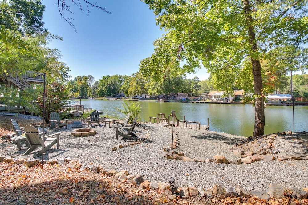 Lakefront Escape W/ Boat Docks In Hot Springs! - Hot Springs, AR