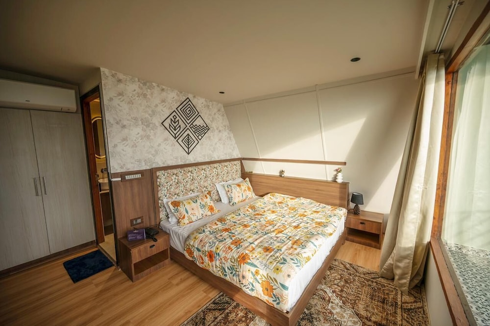 Himadvaya- The Himalayan Prism - Uttarakhand