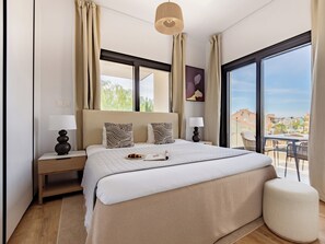Apartamento, 2 quartos, sacada, vista para a cidade | 3 quartos