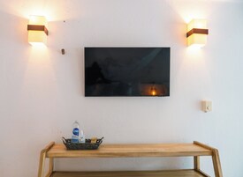 Frigobar, cofres nos quartos, quartos à prova de som, Wi-Fi de cortesia