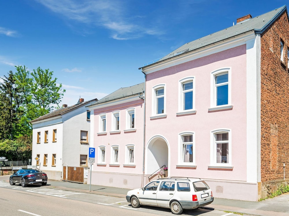 Modern Apartment With Terrace - Bad Camberg