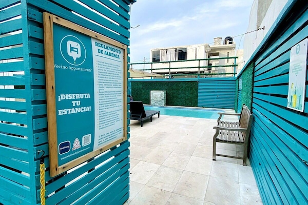 Apartamento Familiar, várias camas, varanda, vista para o mar | Piscina no piso superior | Piscina exterior