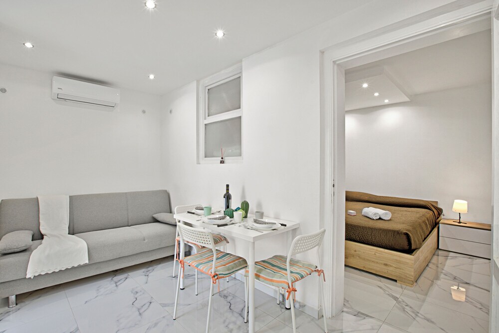 Nitti Apartment In The Centre Of Bari - Bari