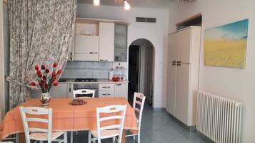 Apartamento, 1 quarto, fumadores, piscina privativa | Interior