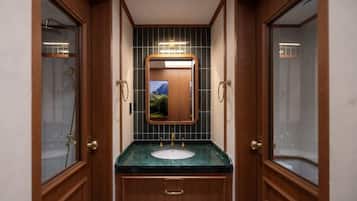 SLEEPER 2 | Banheiro | Roupões de banho, chinelos, toalhas de banho