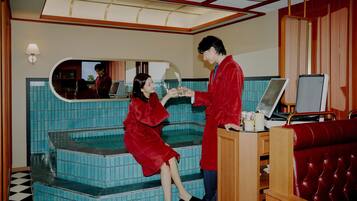 SLEEPER 4-1 | Banheiro | Roupões de banho, chinelos, toalhas de banho