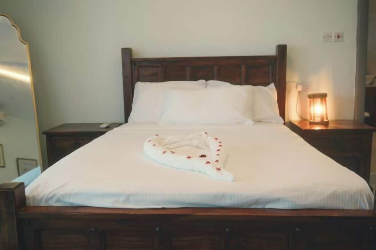 Secretária, Wi-fi grátis, roupa de cama fornecida