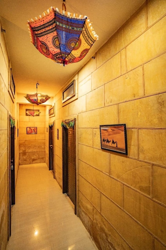 Hotel Maru Villa Jaisalmer - Jaisalmer