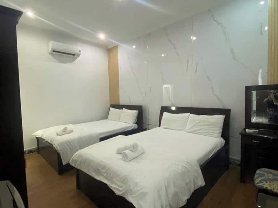 Quarto Quádruplo | Secretária, cortinas/cortinados opacos, quartos insonorizados