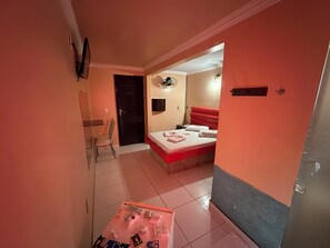 Quarto Twin | Wi-fi grátis, roupa de cama fornecida