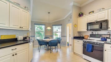 Casa (3 Bedrooms) | Parte interna