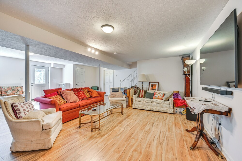 Private Deck: Berkeley Springs Getaway! - Berkeley Springs, WV