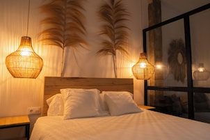 Estúdio Deluxe | Secretária adequada para computadores portáteis 