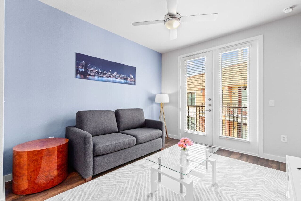 Tranquil Romance-tower+pool View, King & Free Park - San Antonio, TX