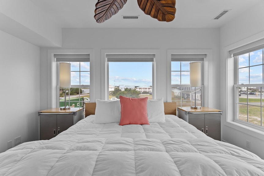 Guest House Topsail - King Suite In Hotel On Topsail Beach, North Carolina - Topsail Beach, NC