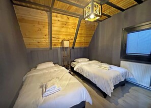 Bungalow Deluxe | 2 quartos, roupa de alta qualidade, minibar, secretária 