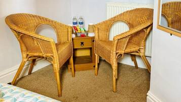 Quarto Duplo Comfort | 2 quartos, cortinas/cortinados opacos, ferro/tábua de engomar