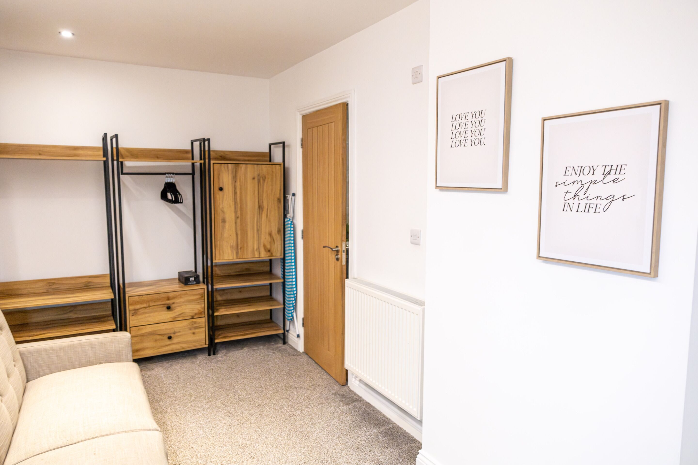 Dealhouse Large 2-bedroom Apartment For 6 Guests - Huddersfield