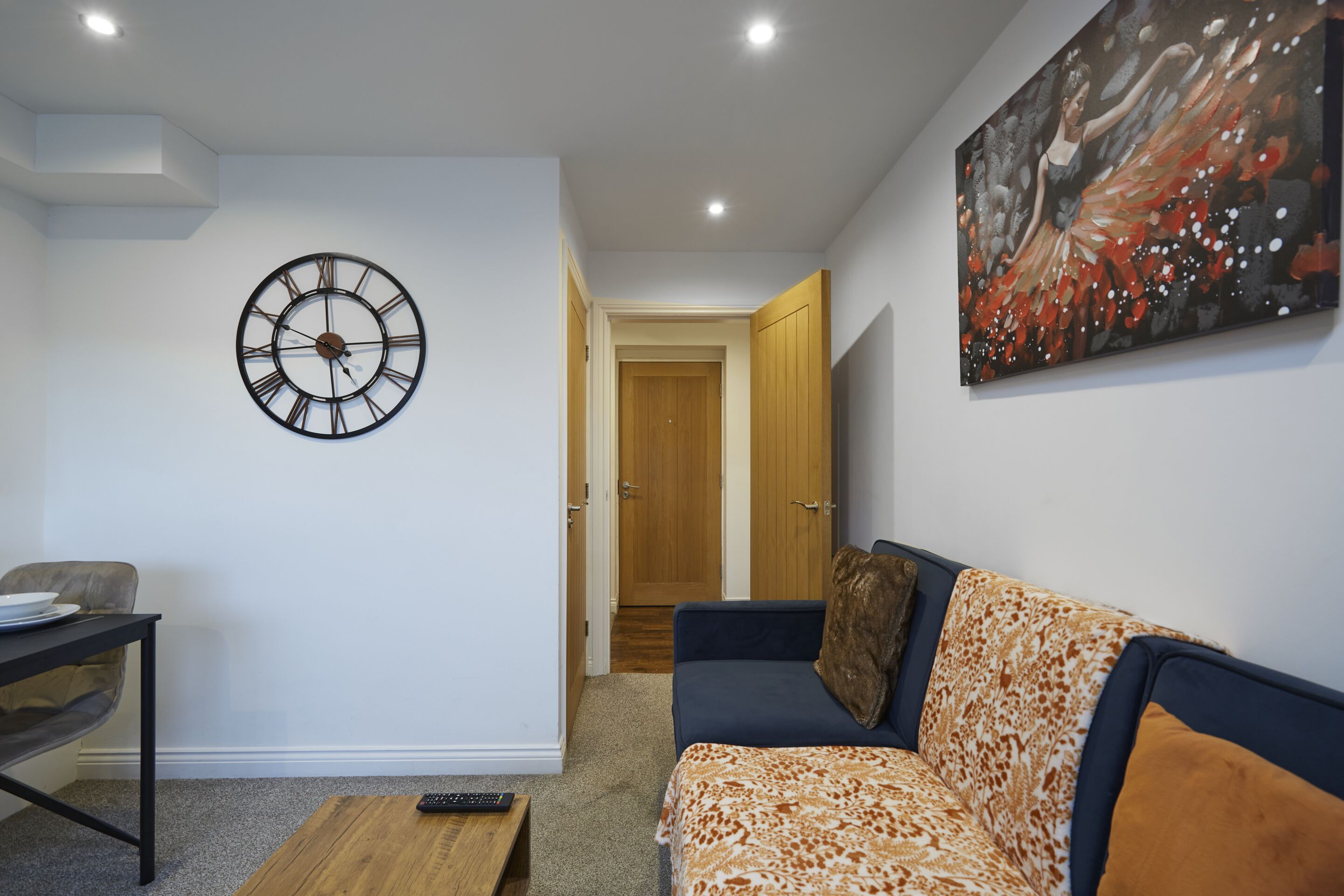 Stylish 2-bedroom Apartment For 5 Guest - Huddersfield