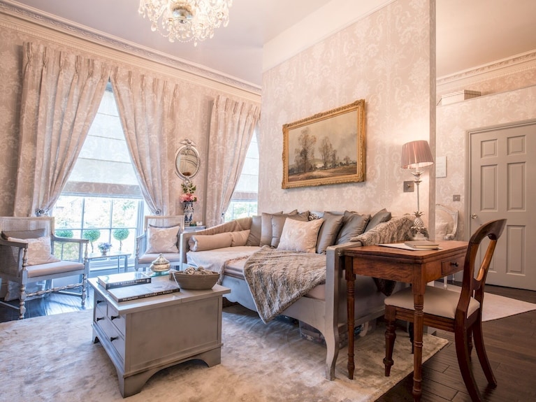 Beautifully Decorated, Elegant Apartment Near Town - Pass The Keys - Shrewsbury