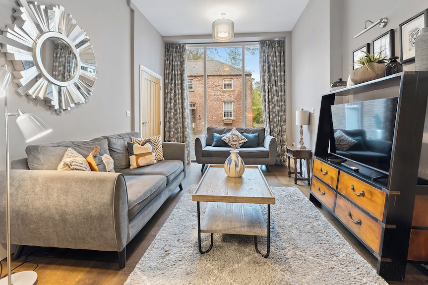 No. 1 - Laurel Cottage - Pass The Keys - York