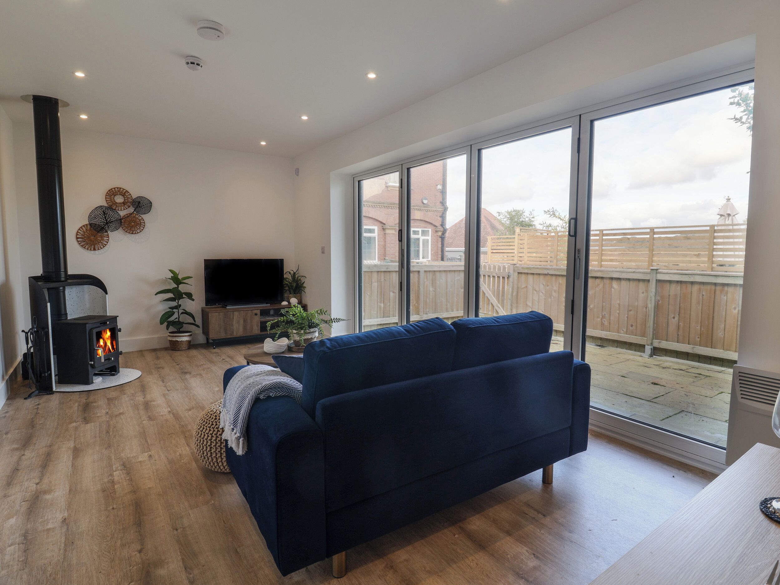 The Bungalow, Pet Friendly, Country Holiday Cottage In Lyme Regis - Axminster