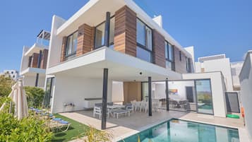 Piscina externa