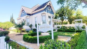 Área para churrascos e piqueniques