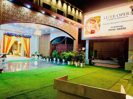 Fachada da propriedade