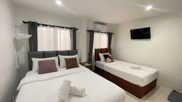 Quarto Triplo Superior | Wi-fi grátis, roupa de cama fornecida