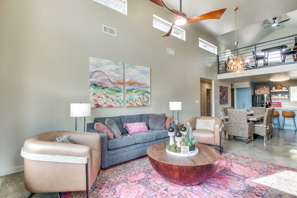 Modern Mtn-view Designer Home In Medicine Park - Lake Lawtonka, OK