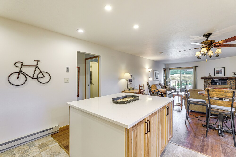 Walk To Ski Lifts: Cozy Crested Butte Condo - Devils Punch Bowl, Snowmass