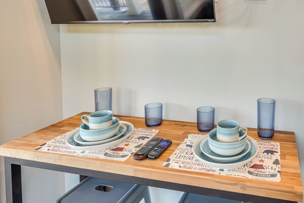 Deck, Grill & Fishing Pond: Modern Cookeville Gem - Cookeville, TN