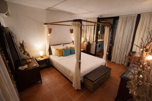 Apartamento Tradicional | Roupa de alta qualidade, com decoração personalizada 