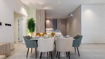Apartamento luxo | Área de estar | TV