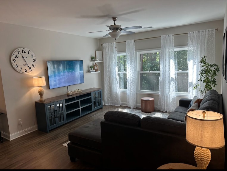 Fall Getaway! Our 'Hideaway Home' Is A Charming 3br/2ba In Lake Arrowhead, Ga. - Canton, GA