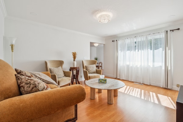 Spacious Mountain View Duplex In Prime Location 3 Bedroom Duplex - Palo Alto, CA