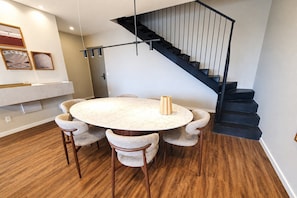 Apartamento Premium | Restaurantes