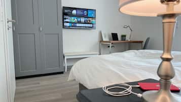 1 quarto, com decoração personalizada, com mobília individualizada