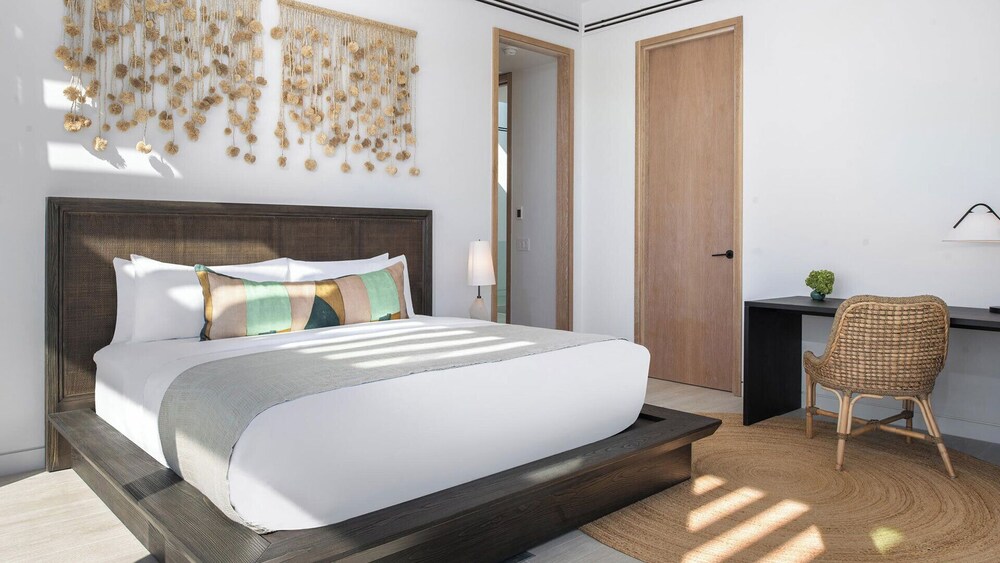 The Point - An architectural jewel on the Grace Bay shoreline - Five ...