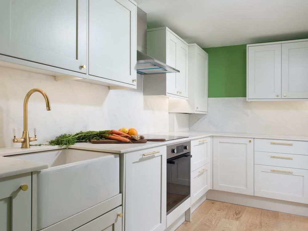Notting Hill Mews House Sleeps 8 - London, UK