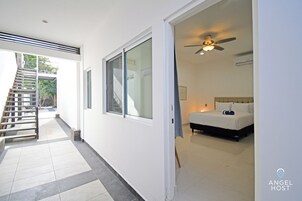 Estúdio, 1 cama Queen | Ferros/tábuas de passar roupa, Wi-Fi de cortesia