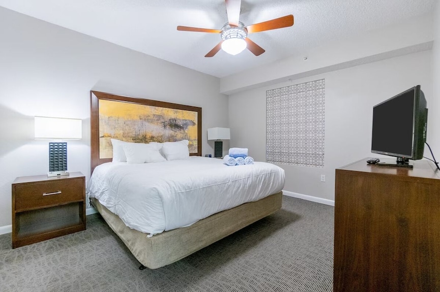 Beautiful 1bed/1bath Ocean Walk. Daytona Beach, Fl! - Daytona Beach, FL