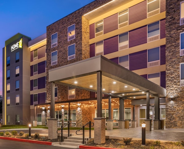 Home2 Suites By Hilton Harrisonburg University - Harrisonburg, VA