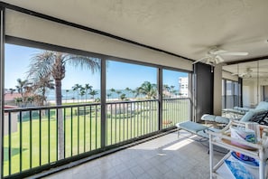 Apartamento em Condomínio Fechado, 2 quartos | Interior