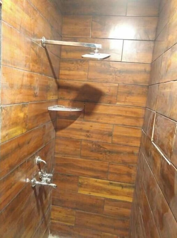 Spacious Hotel In Serene Rishikesh With Fitness Room, Wifi, Ac - Rishikesh