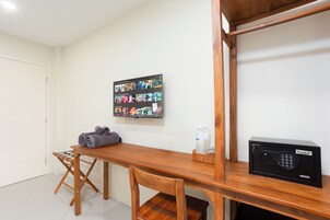 Quarto Duplo Comfort, Vista para a cidade | Lençóis de algodão egípcio, roupa de alta qualidade, edredões de penas 